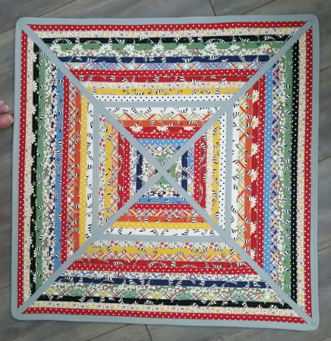 Jelly-Roll Rug+ PLUS (paper pattern) – RJ Designs / RomaQuilts